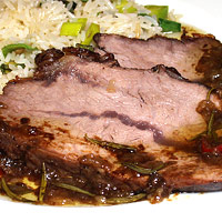 Rezept: Glasierter Rindsbraten von der Schulter an Rosmarin-Jus ...